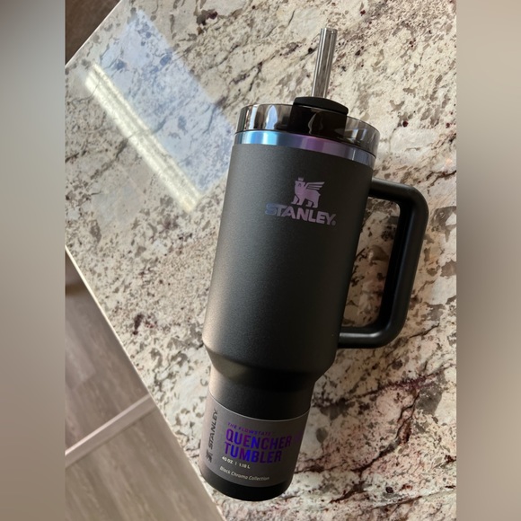 Dining | Stanley Black Chroma Collection 4oz The Flowstate Quencher H20 ...